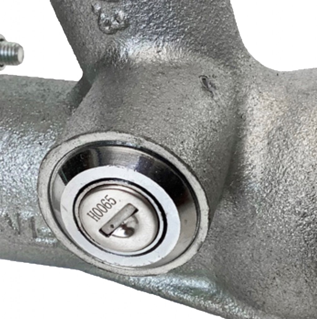 COUPLING SNAP ON 2 & 3 HOLE ZINC PLATED LOCKABLE INCLUDES LOCK & KEYS ...